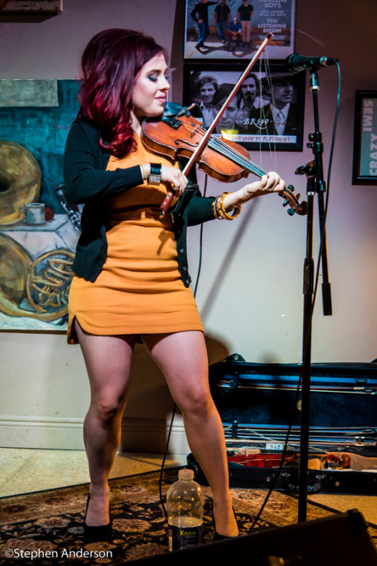 Amanda Shaw at The Listening Room of Mobile, AL (Fri. Sept. 8, 2017), p ...